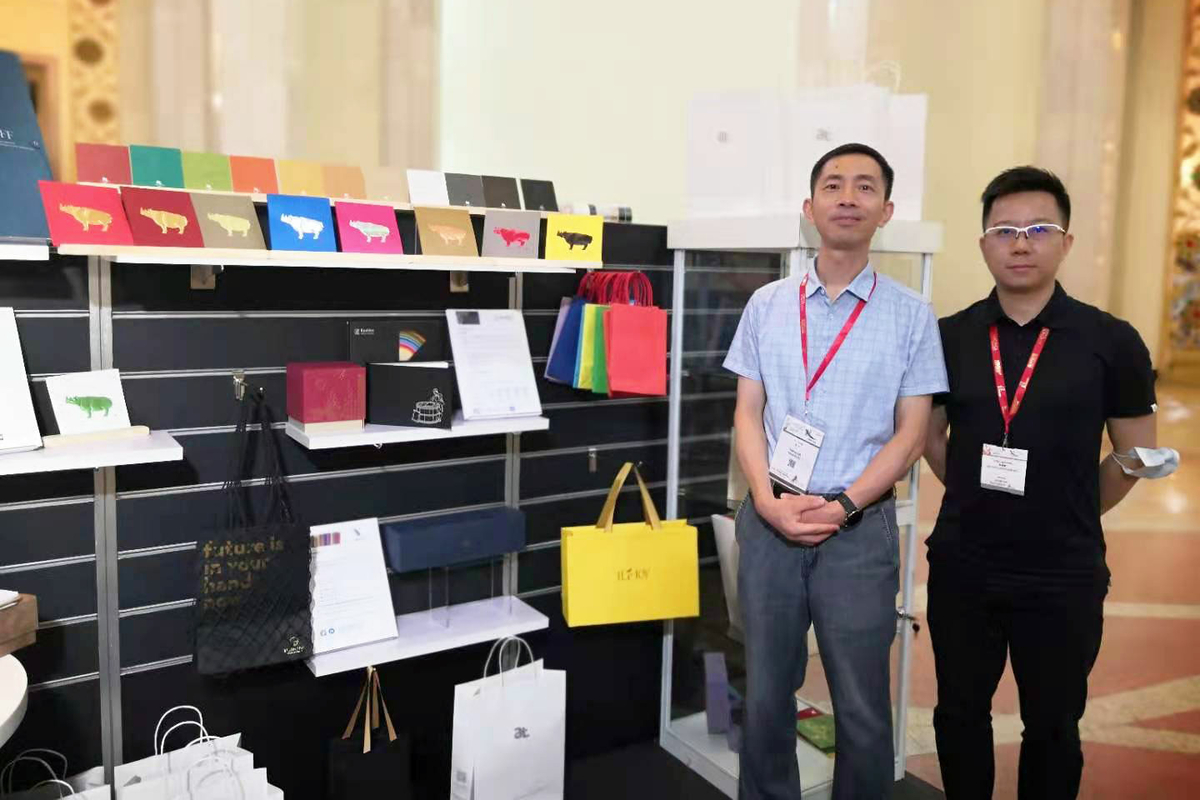 Koehler presents high-quality recycled paper EcoBlack at LuxePack ...